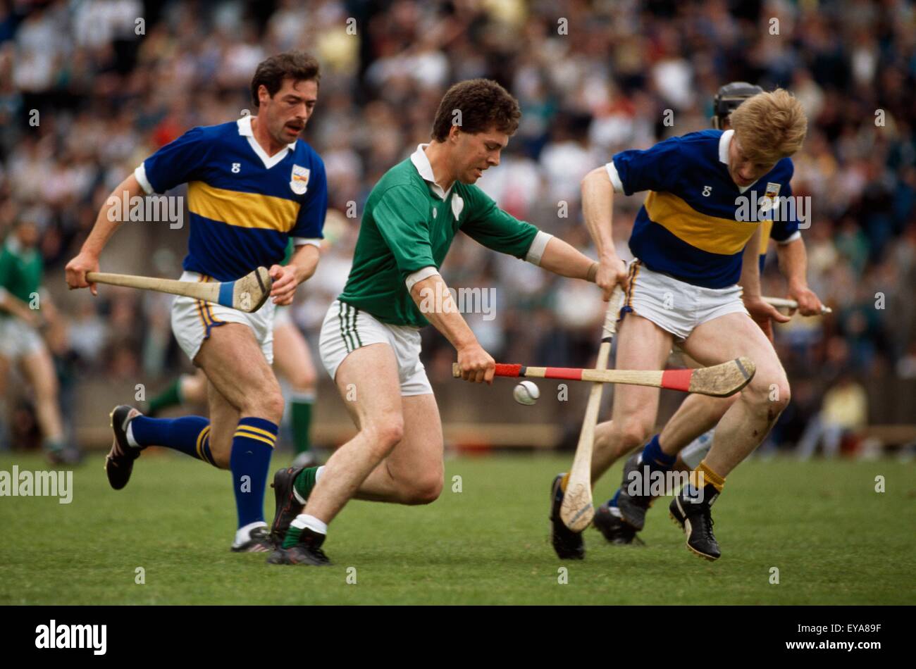Hurling, Limerick (Green) V., Tipperary Stock Photo - Alamy