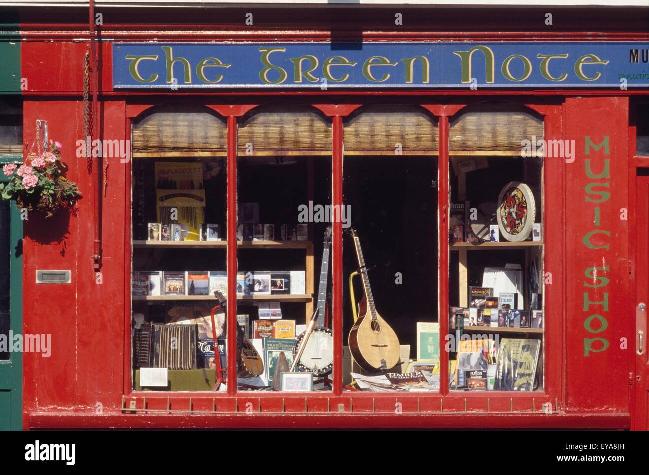 Music shop storefront hi-res stock photography and images - Alamy