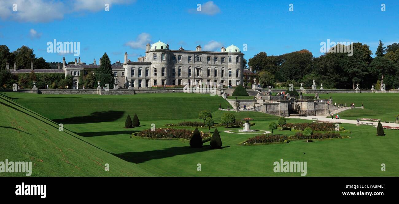 A Castle With Landscaped Grounds Stock Photo - Alamy