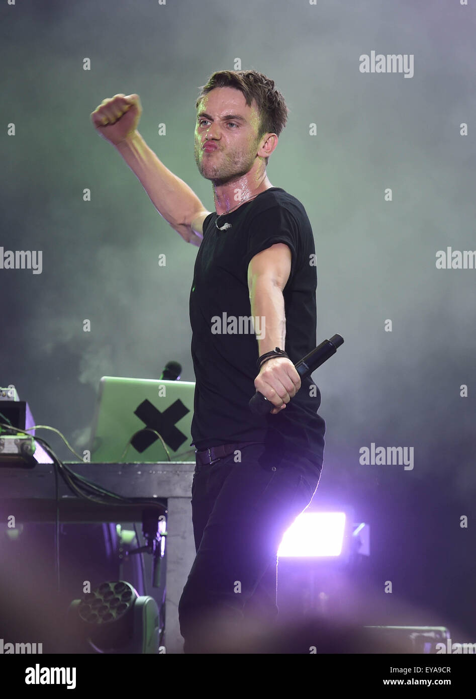 German singer Clueso performs at the 'Das Fest' open-air festival in ...