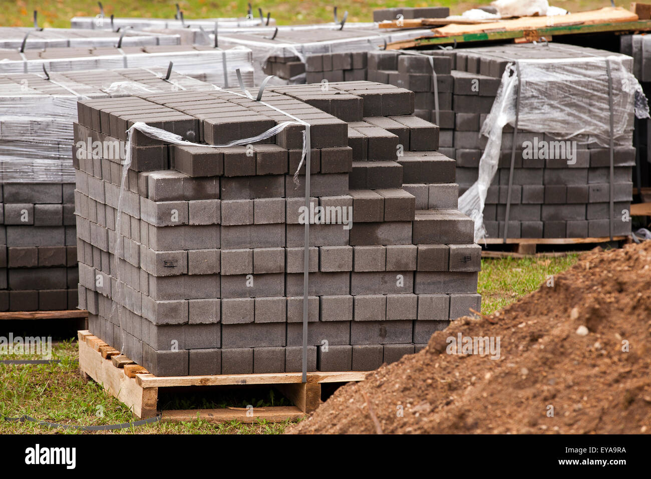 Adobe block construction hi-res stock photography and images - Alamy