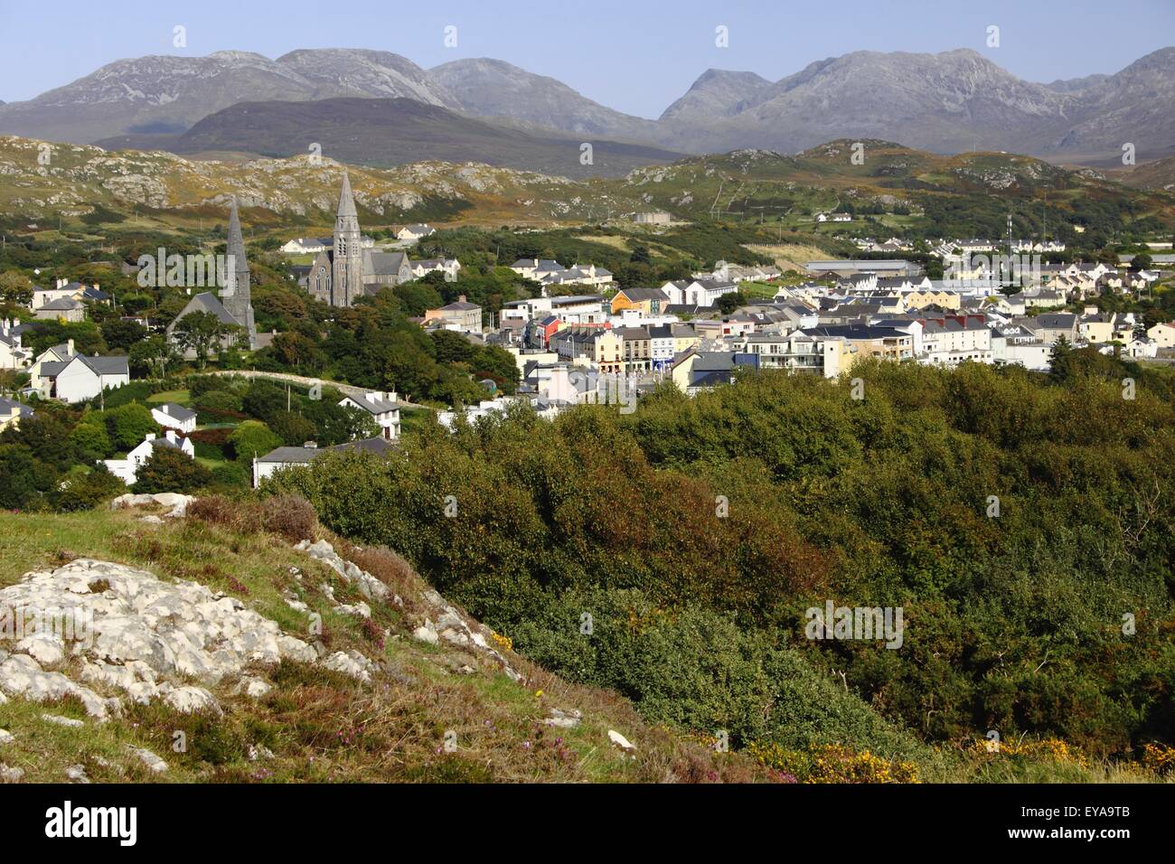 Clifden connemara twelve pins co hi-res stock photography and images ...