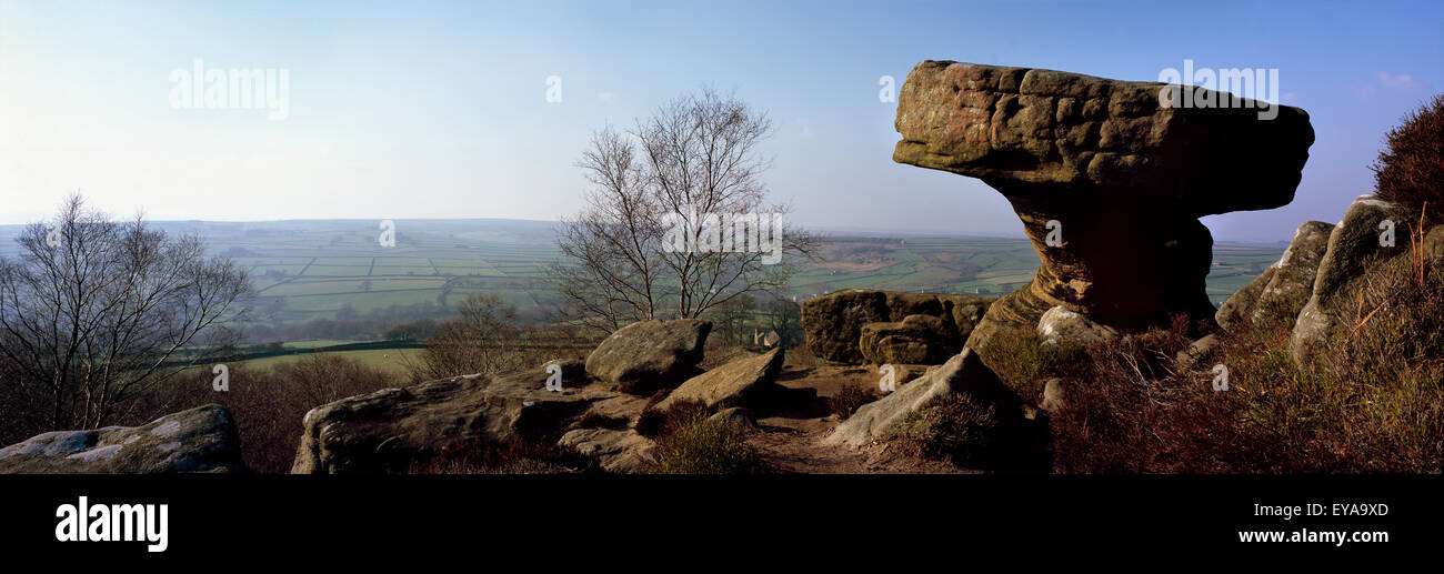 Table of druids hi-res stock photography and images - Alamy