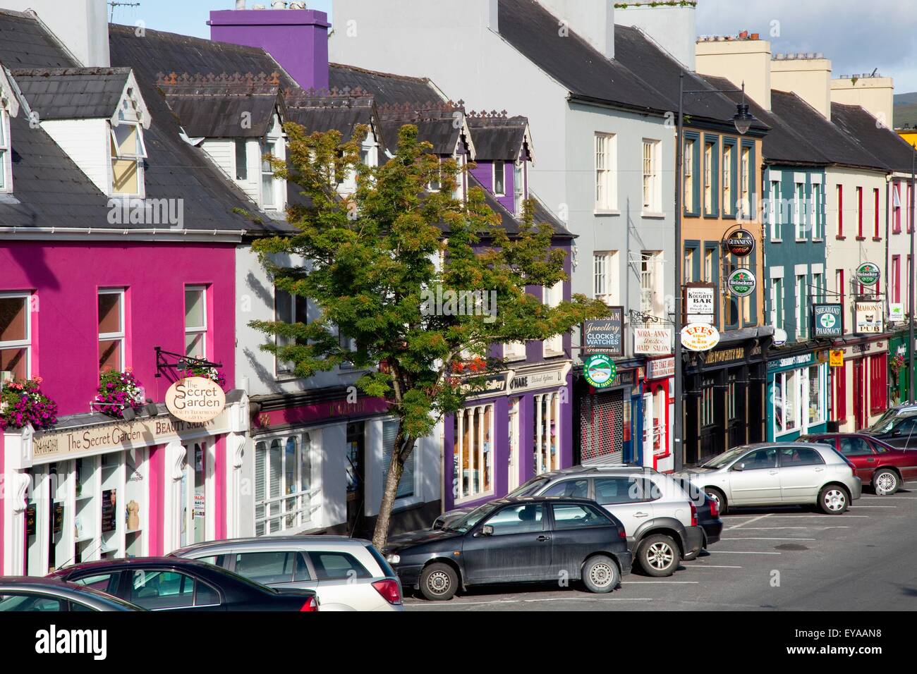 Kenmare cars hi-res stock photography and images - Alamy