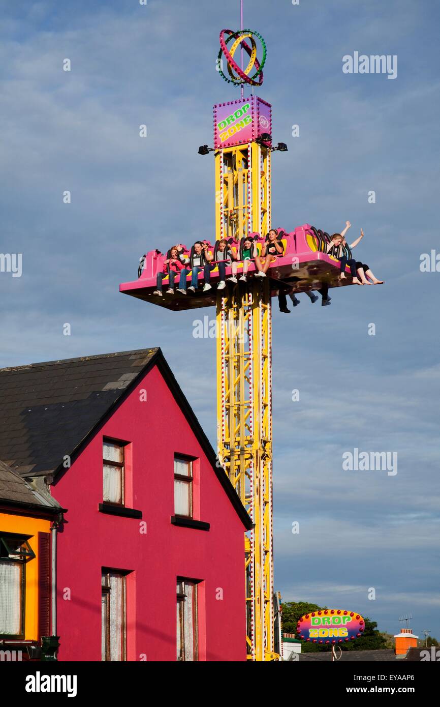 Drop tower ride county fair hi-res stock photography and images - Alamy