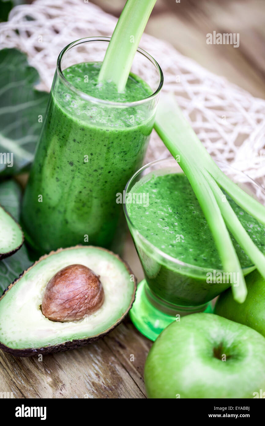 Green smoothie with fresh fruit and vegetables Stock Photo - Alamy