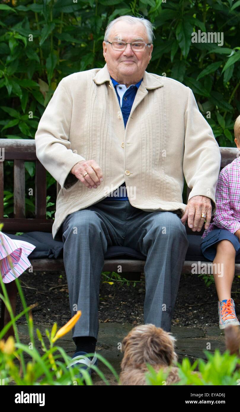 Gråsten, 25-07-2015 Prince Henrik of Denmark at the yearly photosession ...