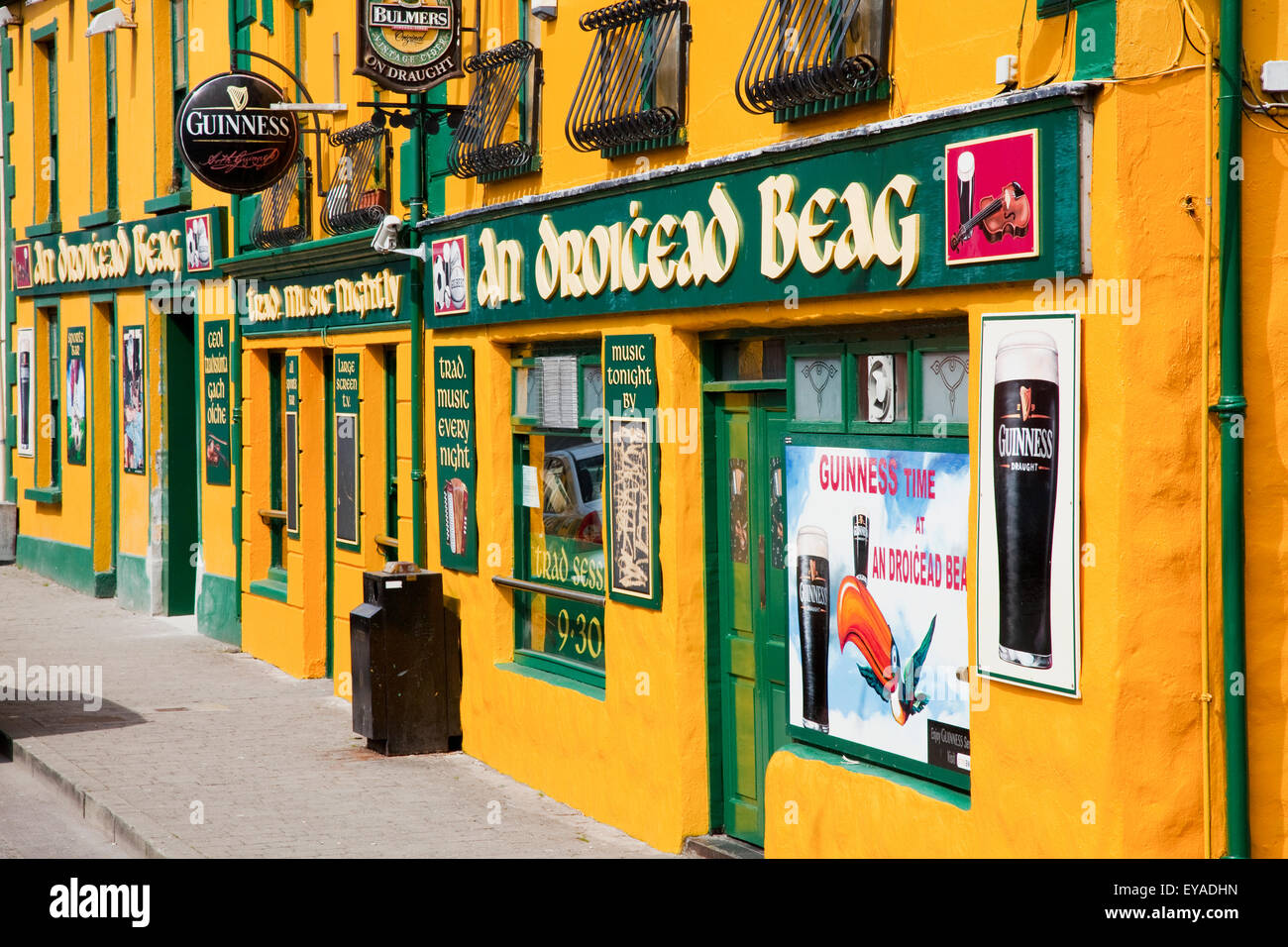 Dingle bars hi-res stock photography and images - Alamy