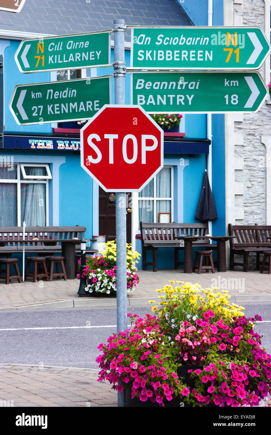 Green an post sign ireland hi-res stock photography and images - Alamy