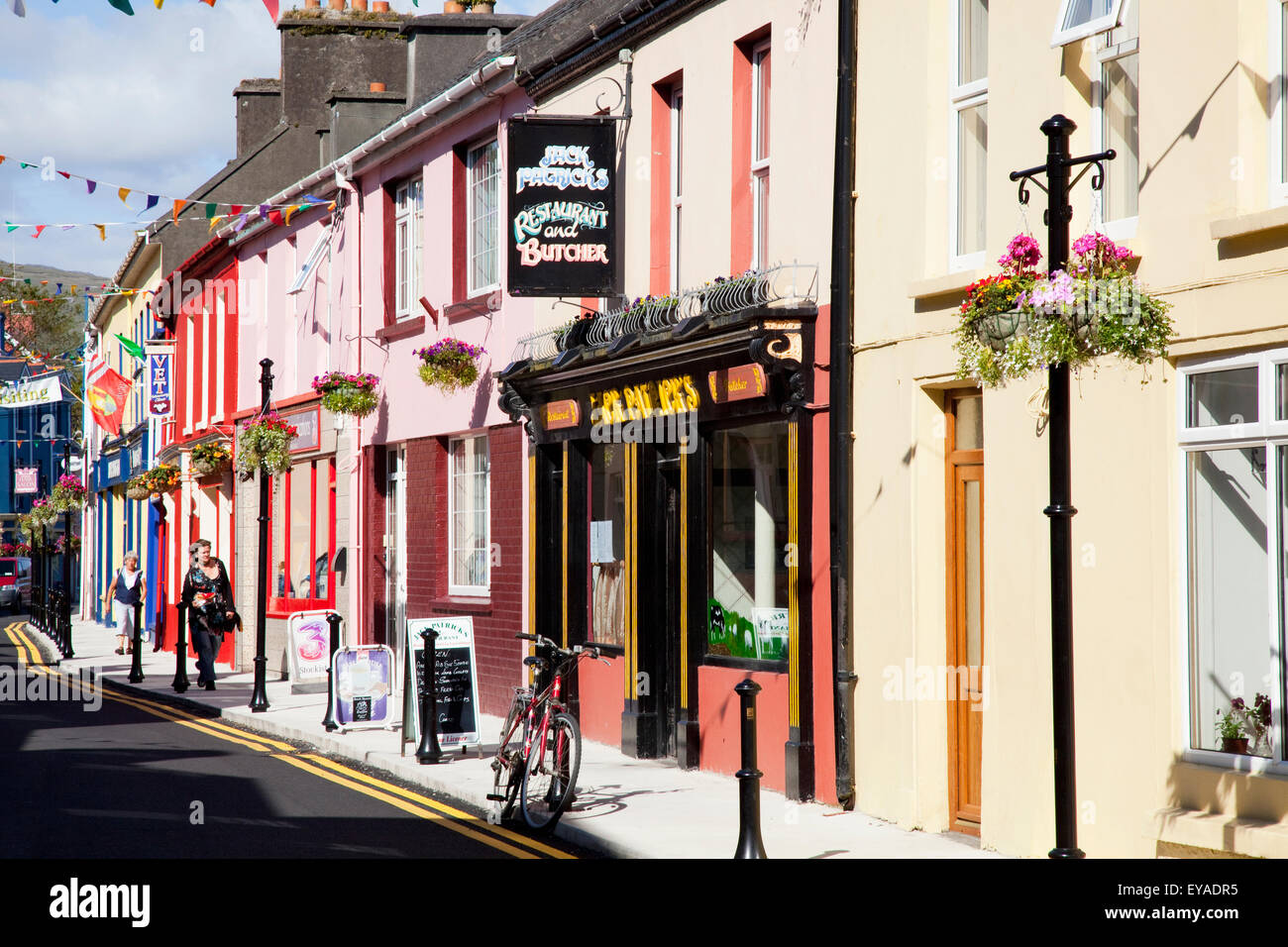 Street Scene With A Restaurant Stock Photo - Alamy