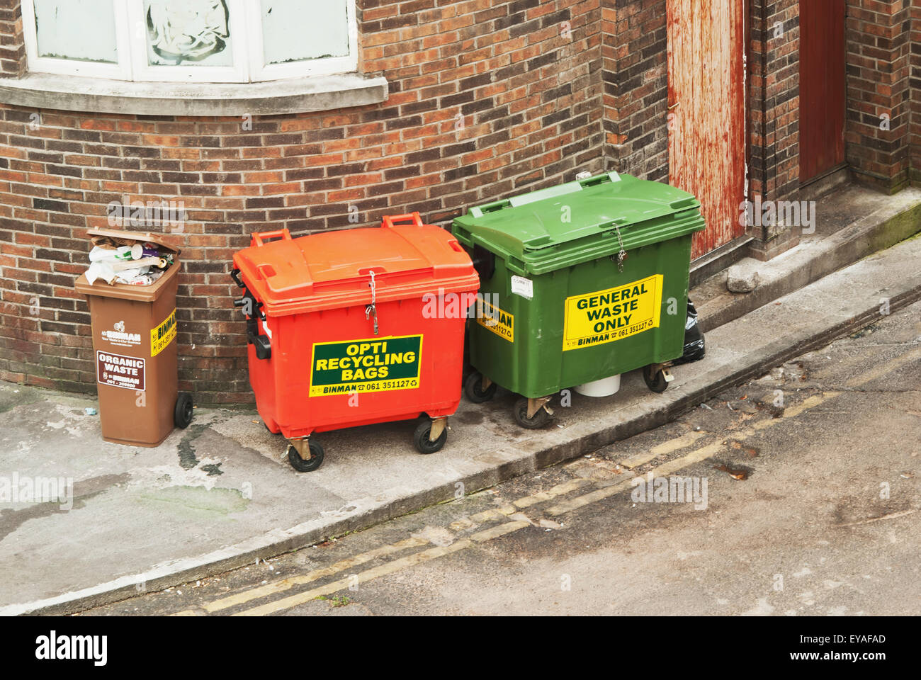 Recycled brick hi-res stock photography and images - Alamy