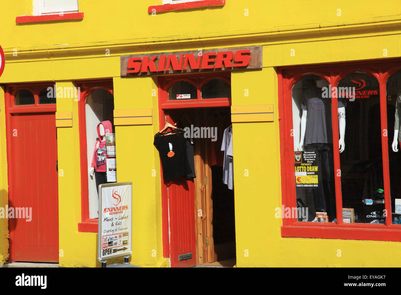 Building shop hi-res stock photography and images - Alamy