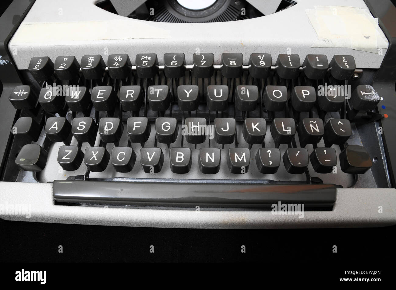 Antique old travel typewriter hi-res stock photography and images - Alamy