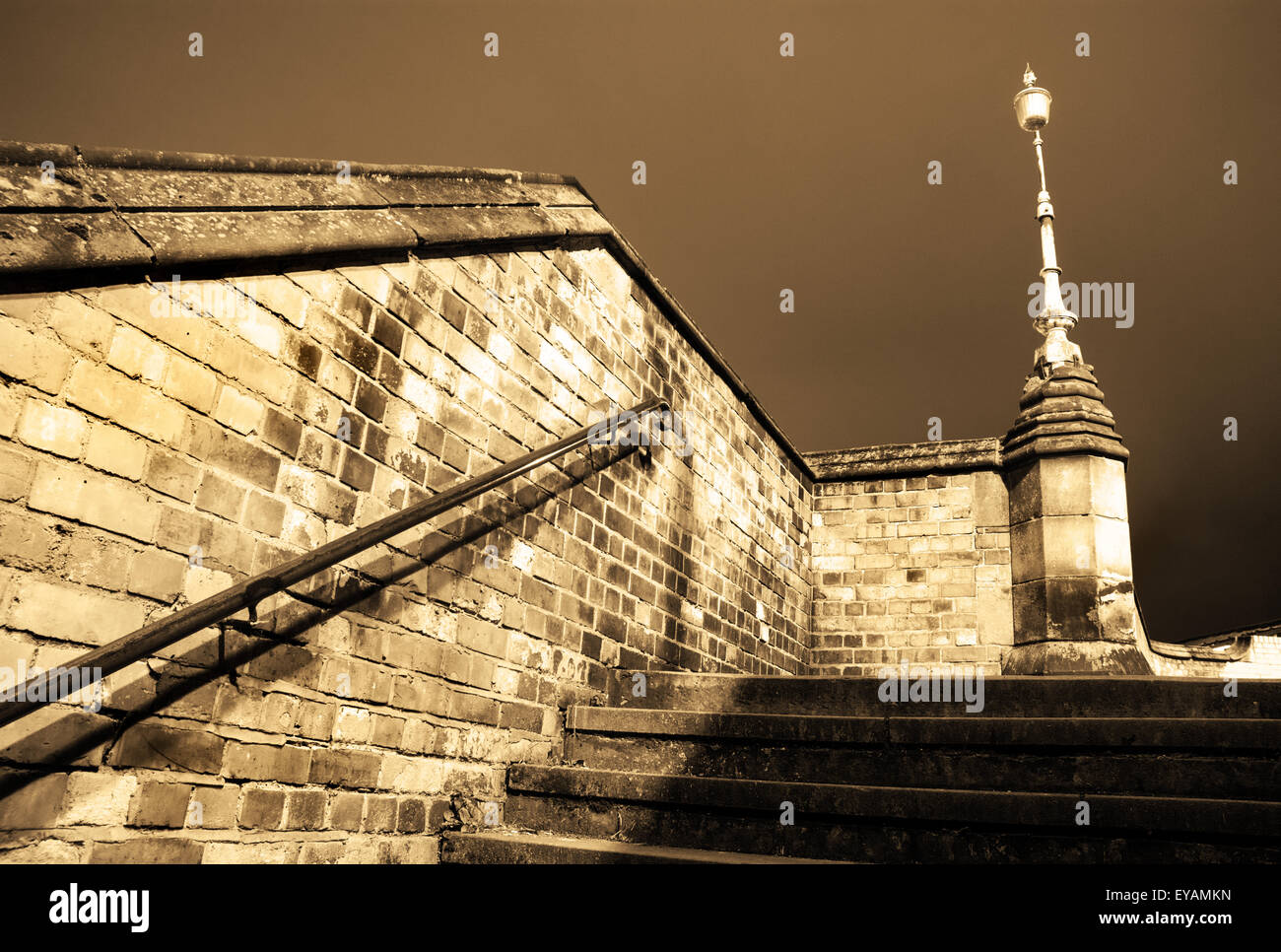 Brick wall night hi-res stock photography and images - Alamy