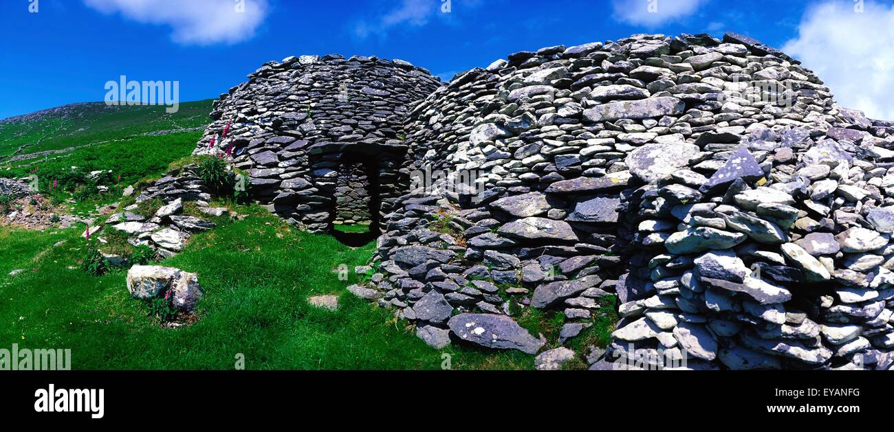 Beehive Huts, Fahan, Slea Head, Dingle Peninsula, Co Kerry, Ireland ...