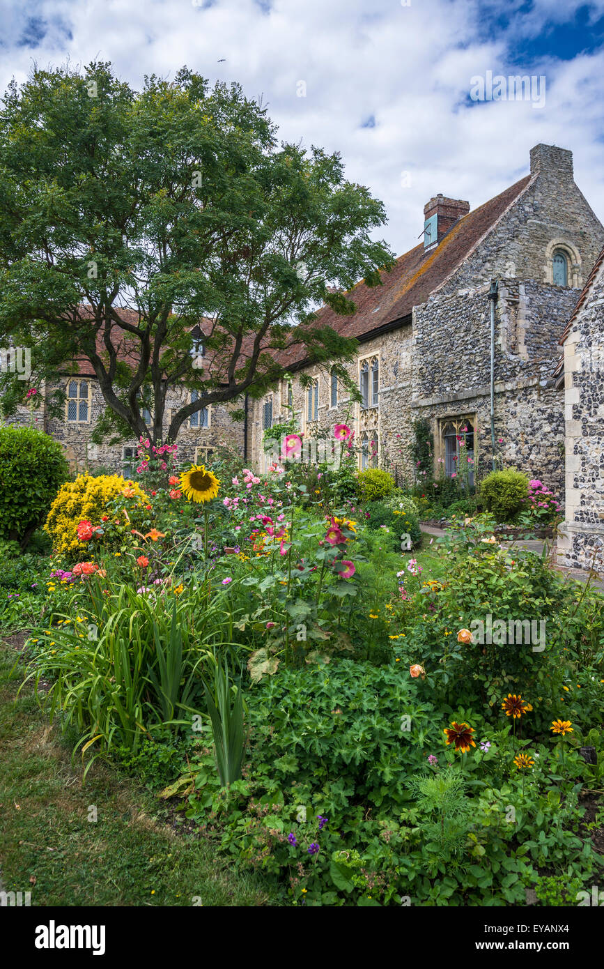 Minster abbey st mildreds priory hi-res stock photography and images ...