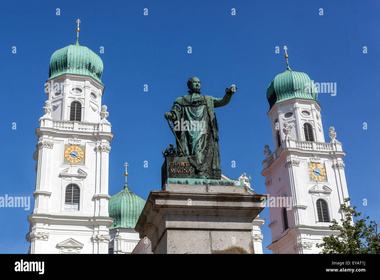 Statue of King Maximilian Joseph I, St. Stephan's Cathedral, Passau ...