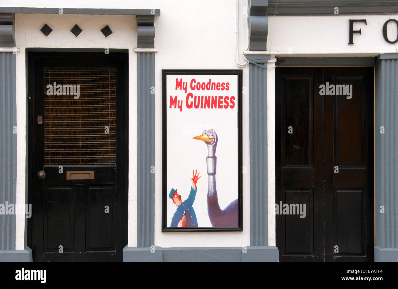 Old guinness sign hi-res stock photography and images - Alamy