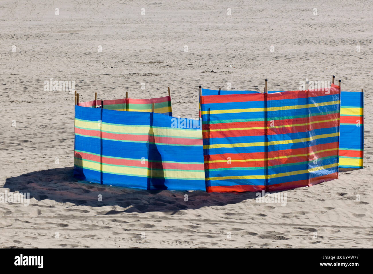 Wind break on the beach Stock Photo - Alamy
