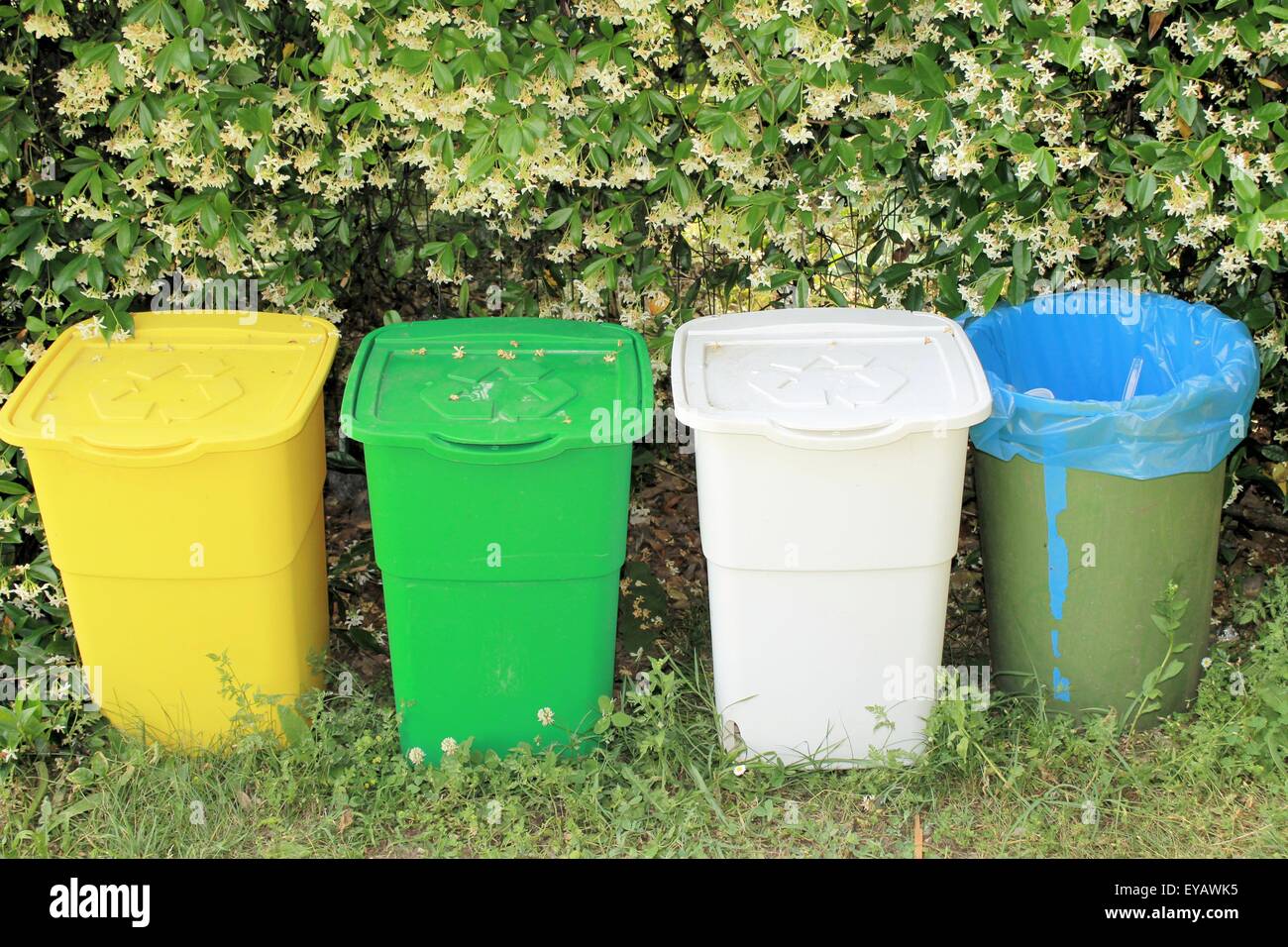 Plastic Bottle Hedge High Resolution Stock Photography and Images - Alamy
