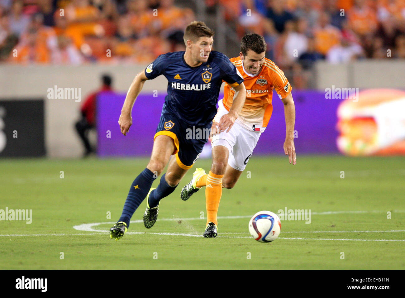 Houston, TX, USA. 25th July, 2015. Los Angeles Galaxy midfielder Steven ...