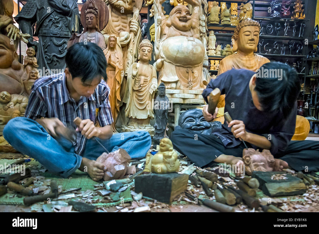 Chiseling statue hi-res stock photography and images - Alamy