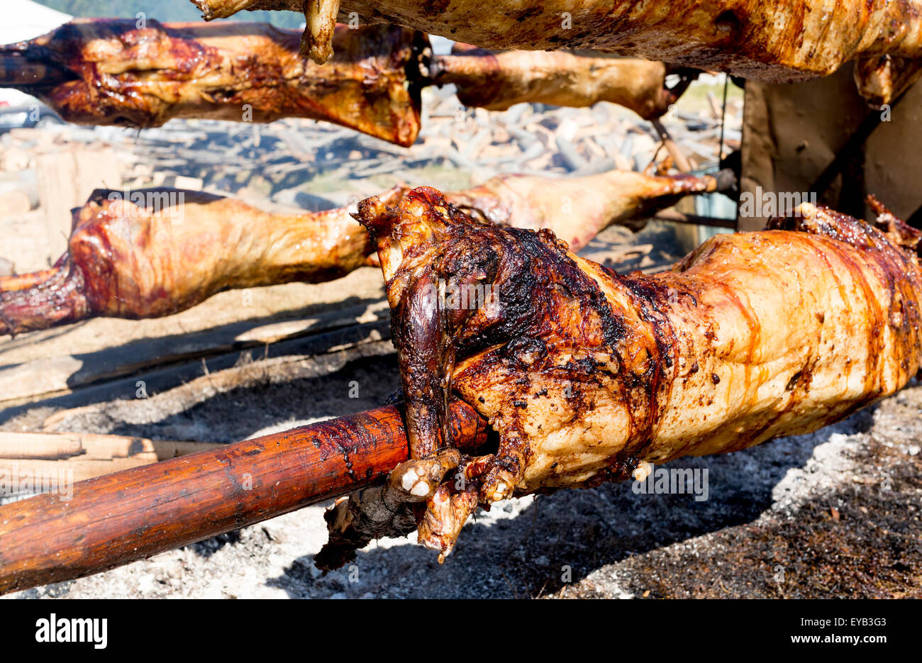 Spit roast lamb hi-res stock photography and images - Alamy