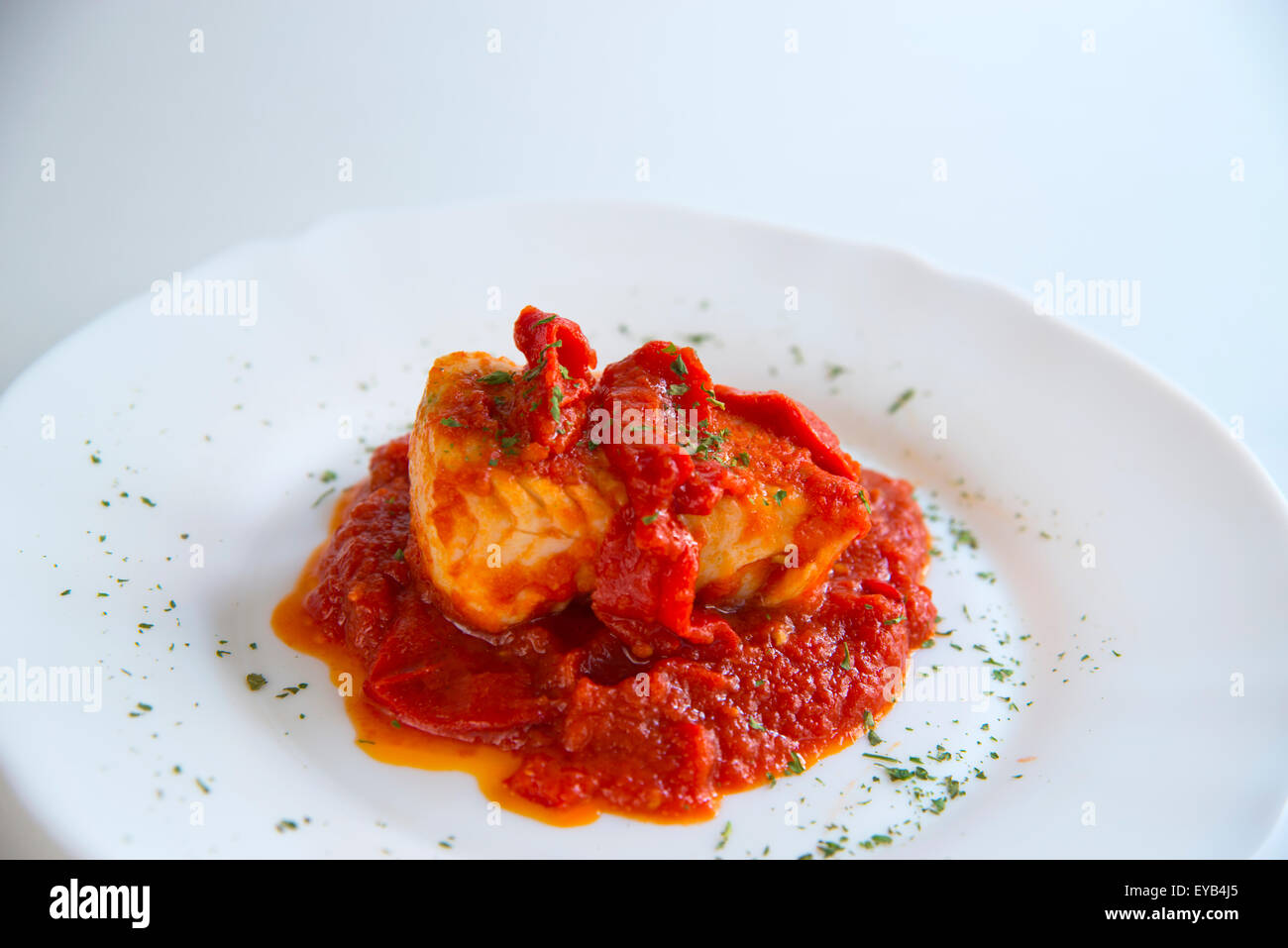 Red de pescado rojo hi-res stock photography and images - Alamy