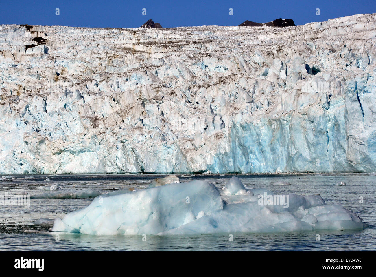 Norway, Svalbard islands, Spitsbergen island, icebergs and glacier ...