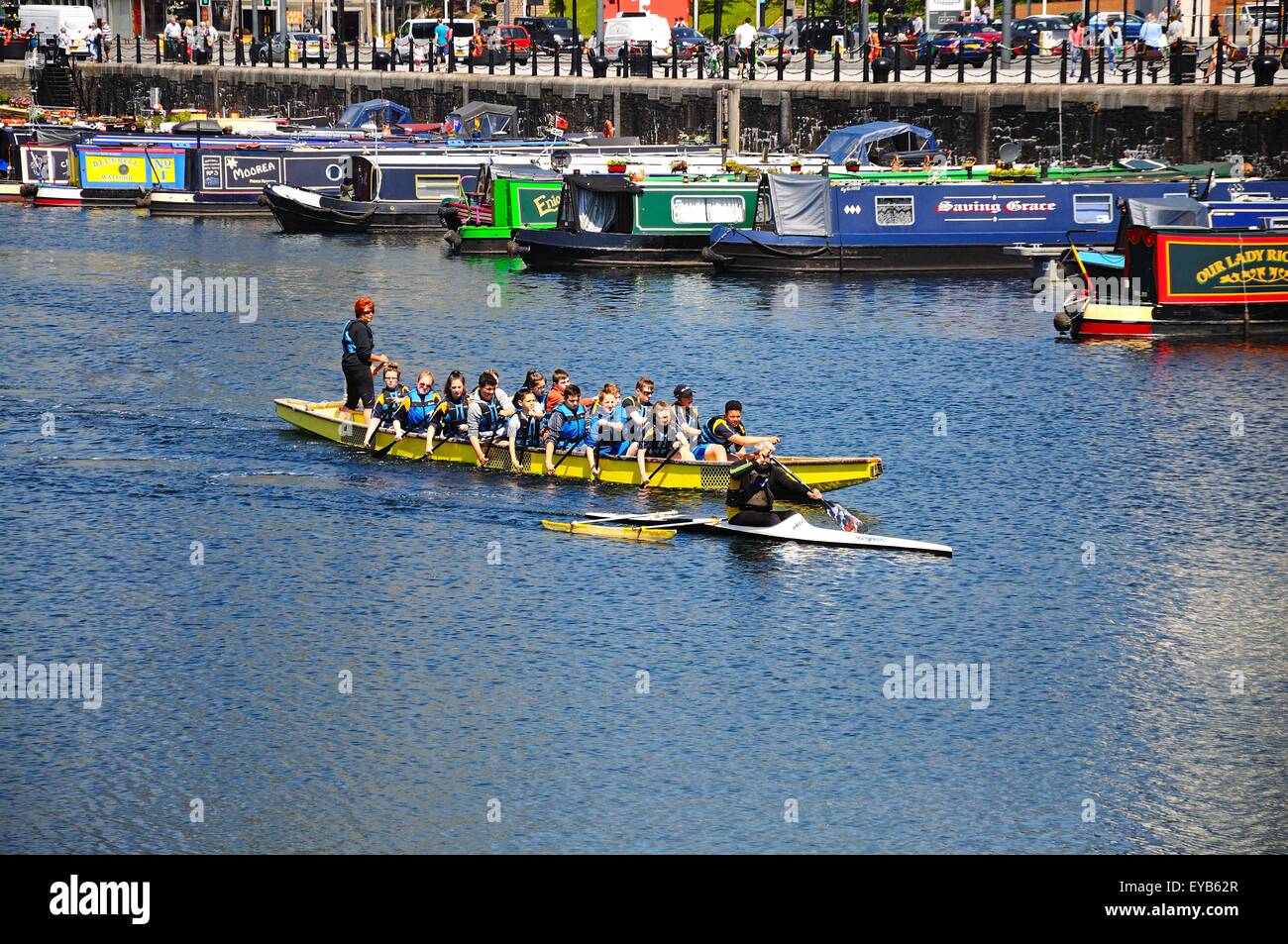 Children rowing boat hi-res stock photography and images - Alamy