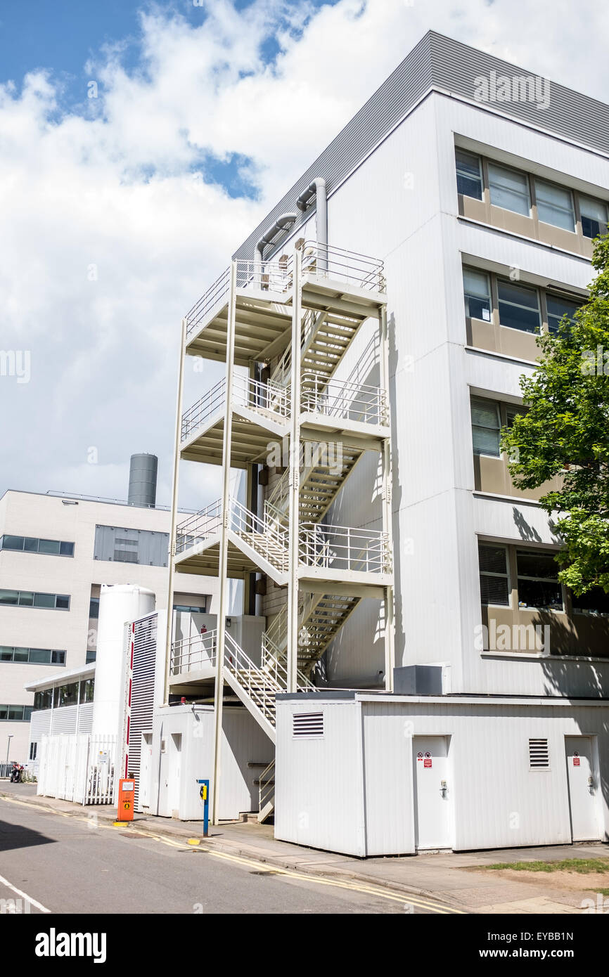 Building at Warwick university campus in Coventry Stock Photo - Alamy