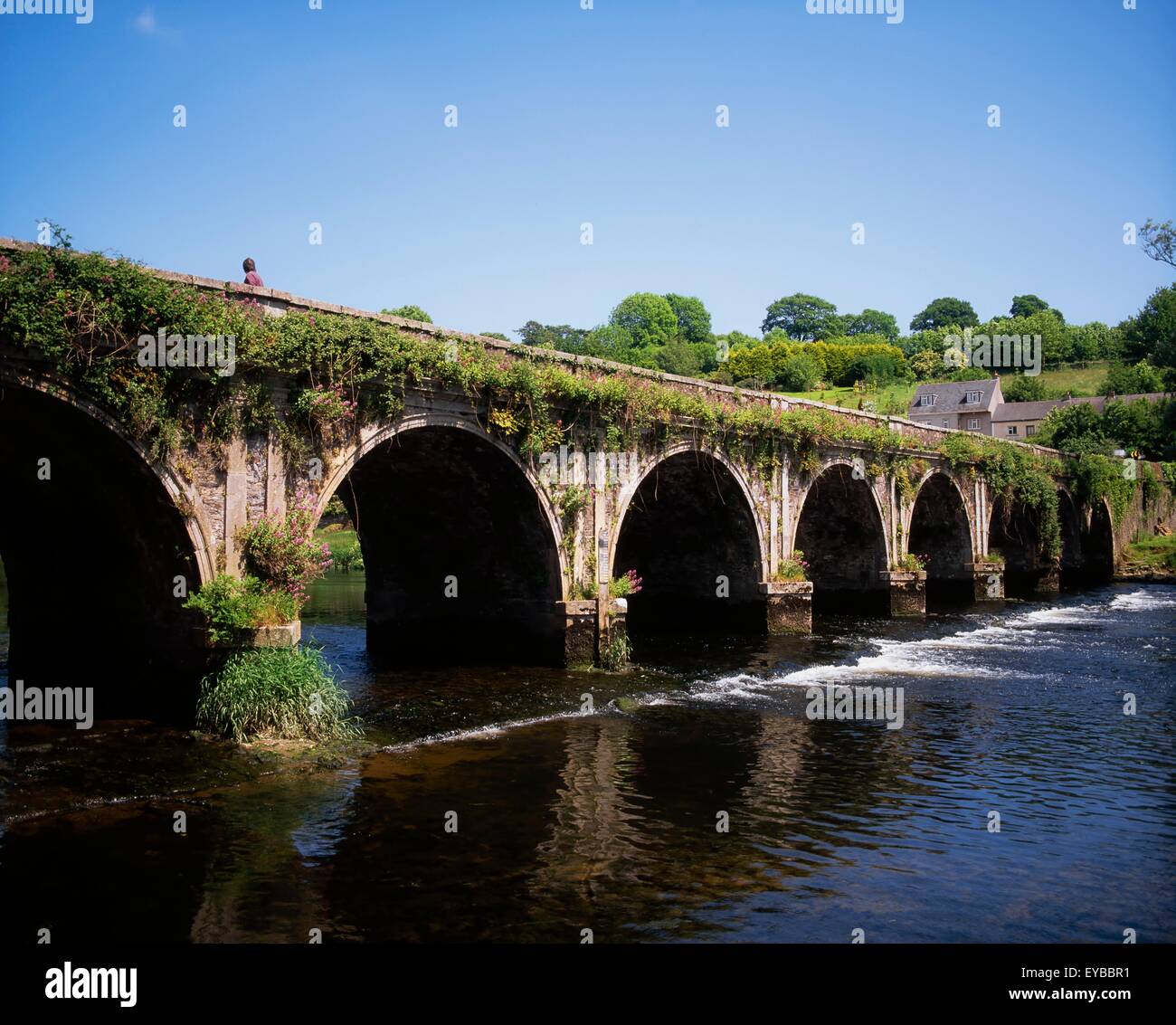 Bridge inistioge kilkenny ireland hi-res stock photography and images ...