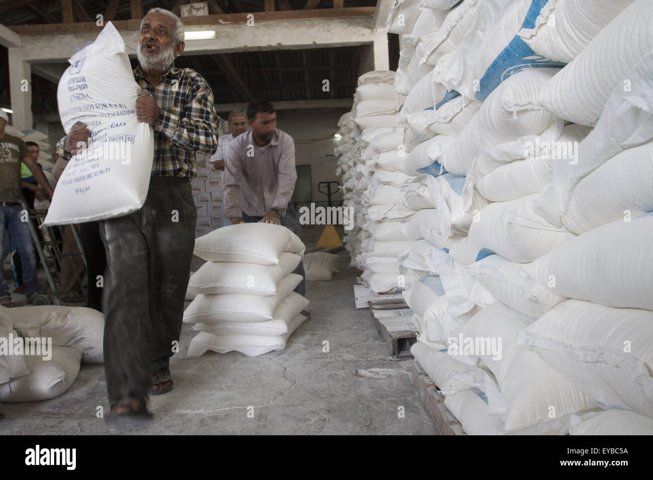 Jabalia, The Gaza Strip, Palestine. 26th July, 2015. Palestinians ...