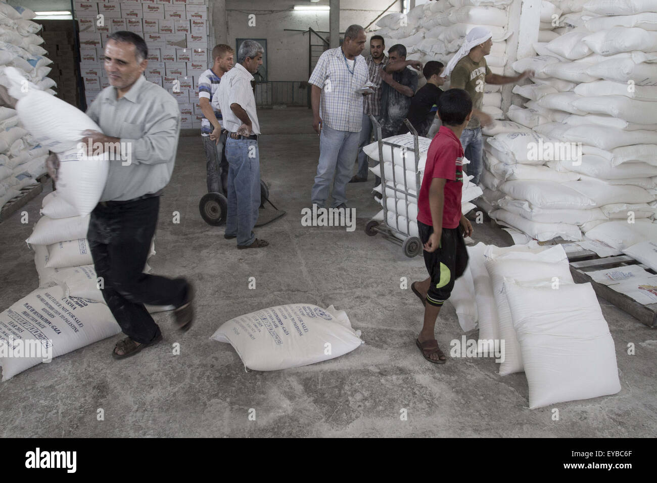 Jabalia, The Gaza Strip, Palestine. 26th July, 2015. Palestinians ...