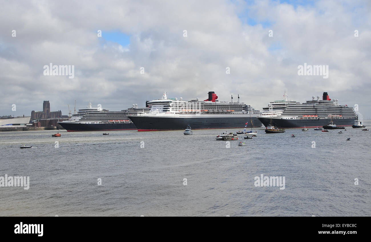 Cunard lines Three Queens,Queen Mary 2,Queen Victoria,Queen Elizabeth ...