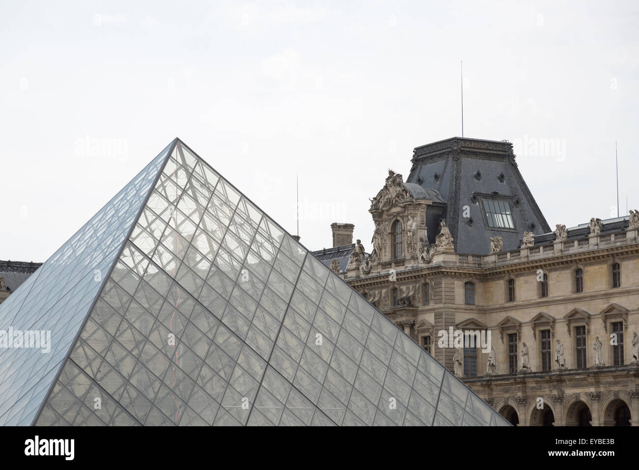 Stone and glass pyramid hi-res stock photography and images - Alamy