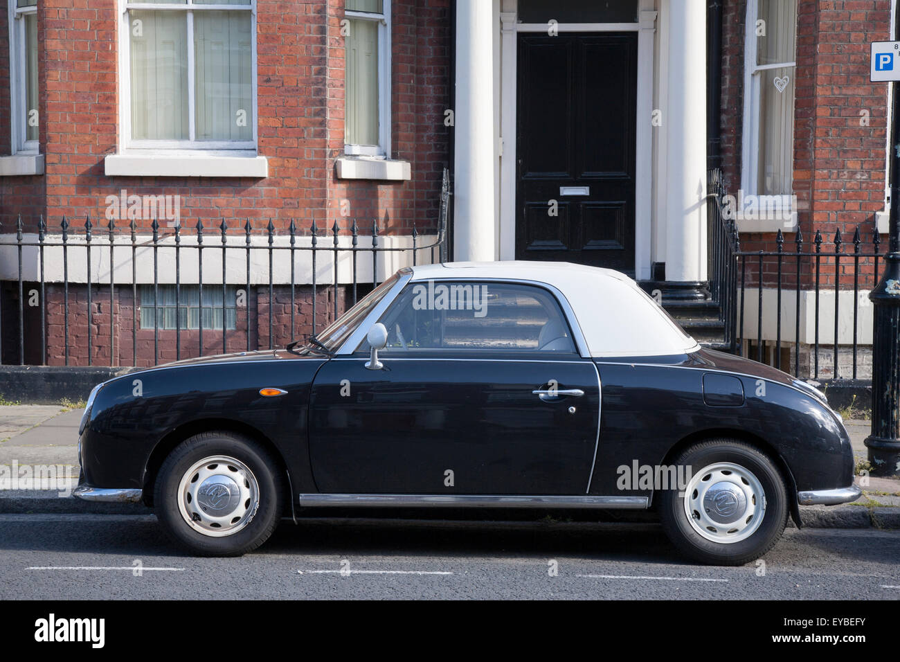 Figaro Car in Liverpool Street, England, UK Stock Photo - Alamy