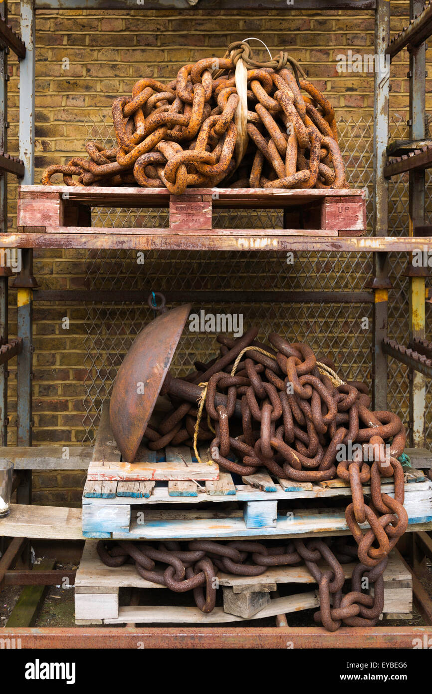 Rusted Chains High Resolution Stock Photography and Images - Alamy