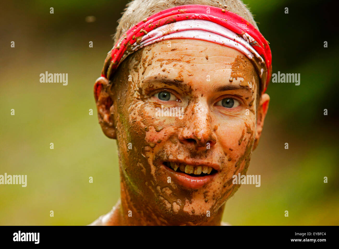 Mud face activity hi-res stock photography and images - Alamy