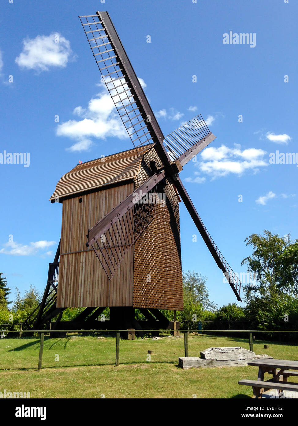 Wire windmill hi-res stock photography and images - Alamy