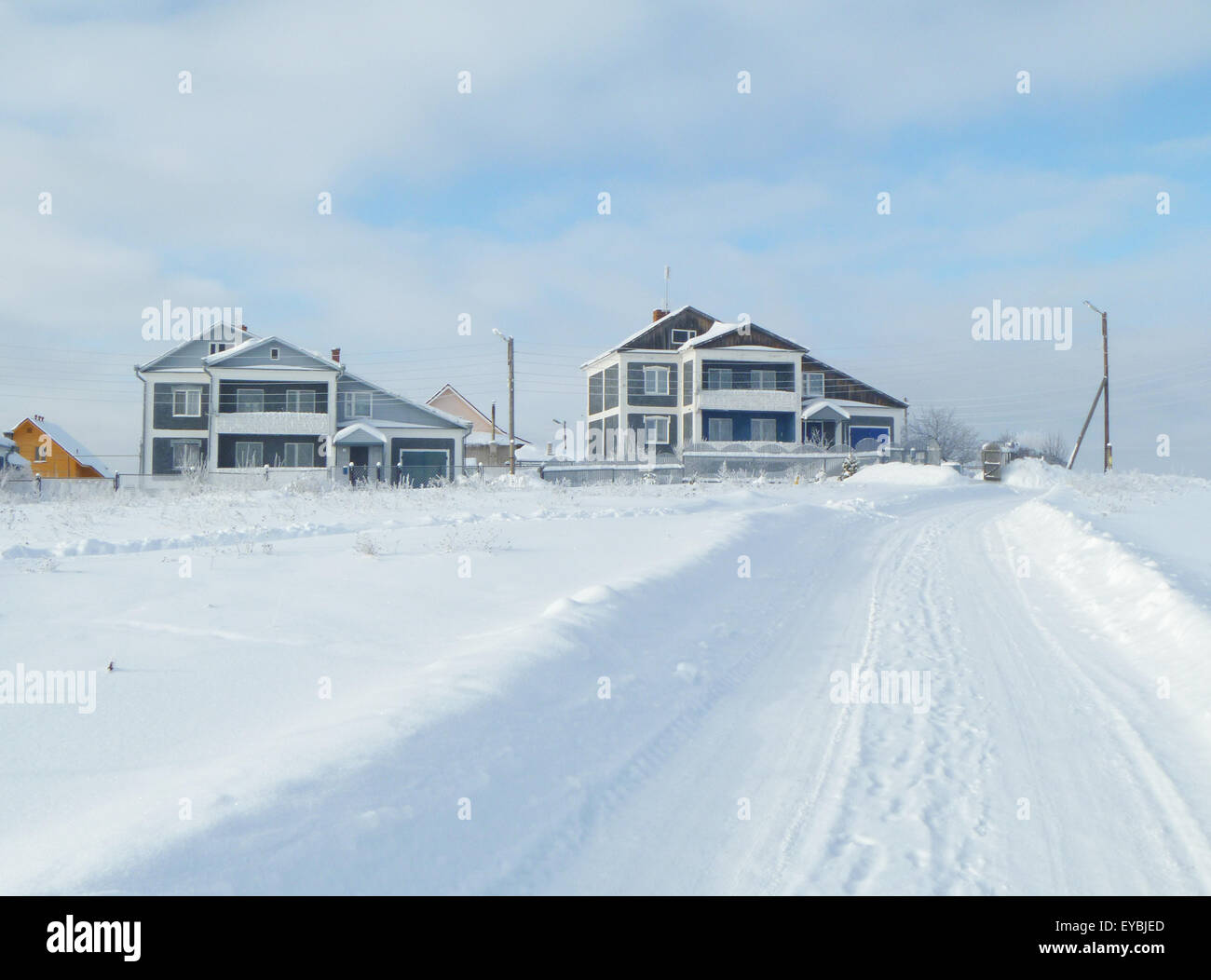 Cold town house hi-res stock photography and images - Alamy