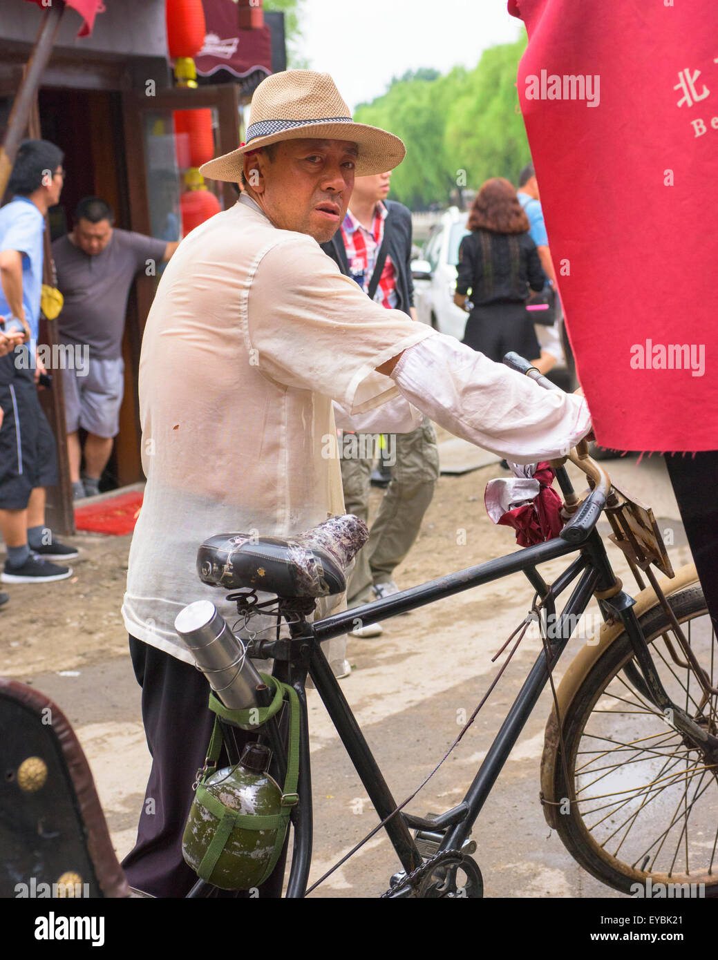 Chinese rickshaw hi-res stock photography and images - Alamy