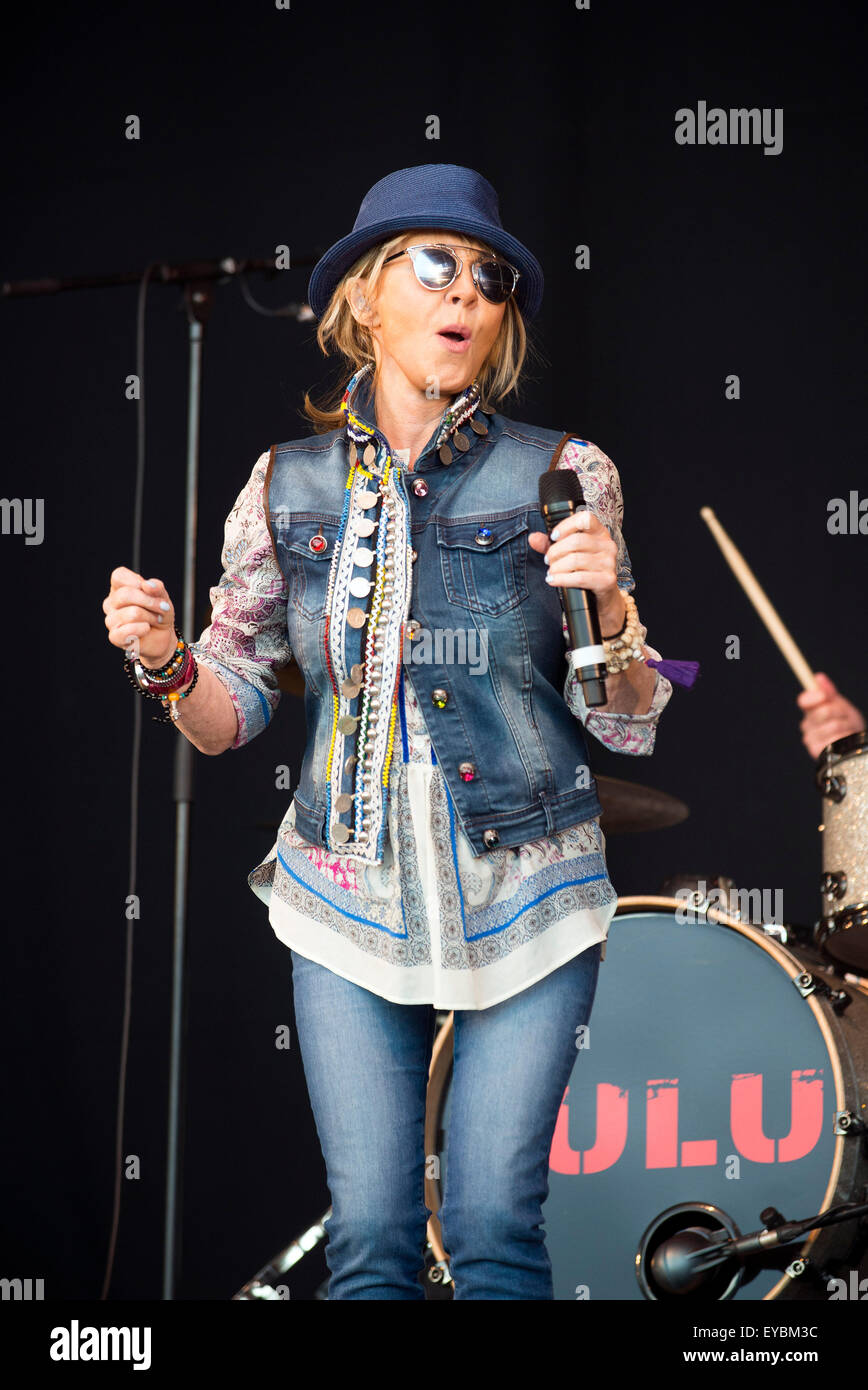 Lulu scottish singer hi-res stock photography and images - Alamy Lulu scottish singer hi-res stock photography and images - Alamy