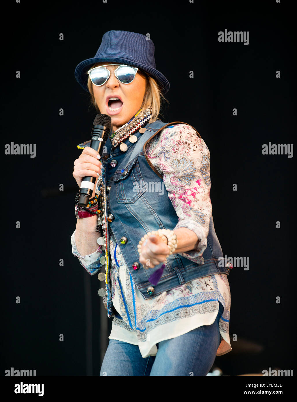 Lulu singer hi-res stock photography and images - Alamy