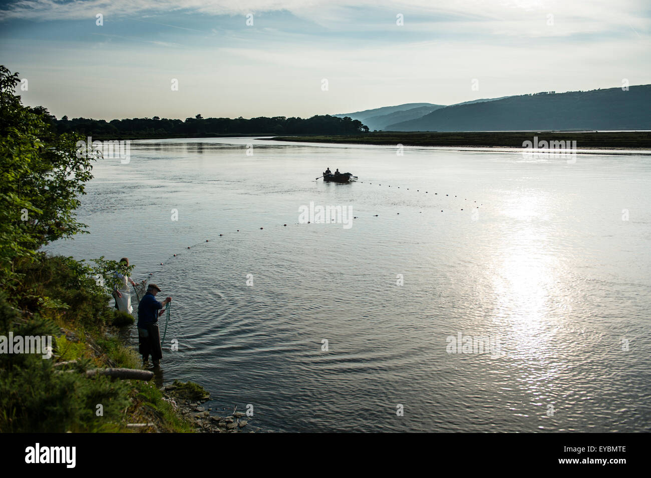 Seine netters on the Dyfi: Licensed fishermen using traditional 'seine ...