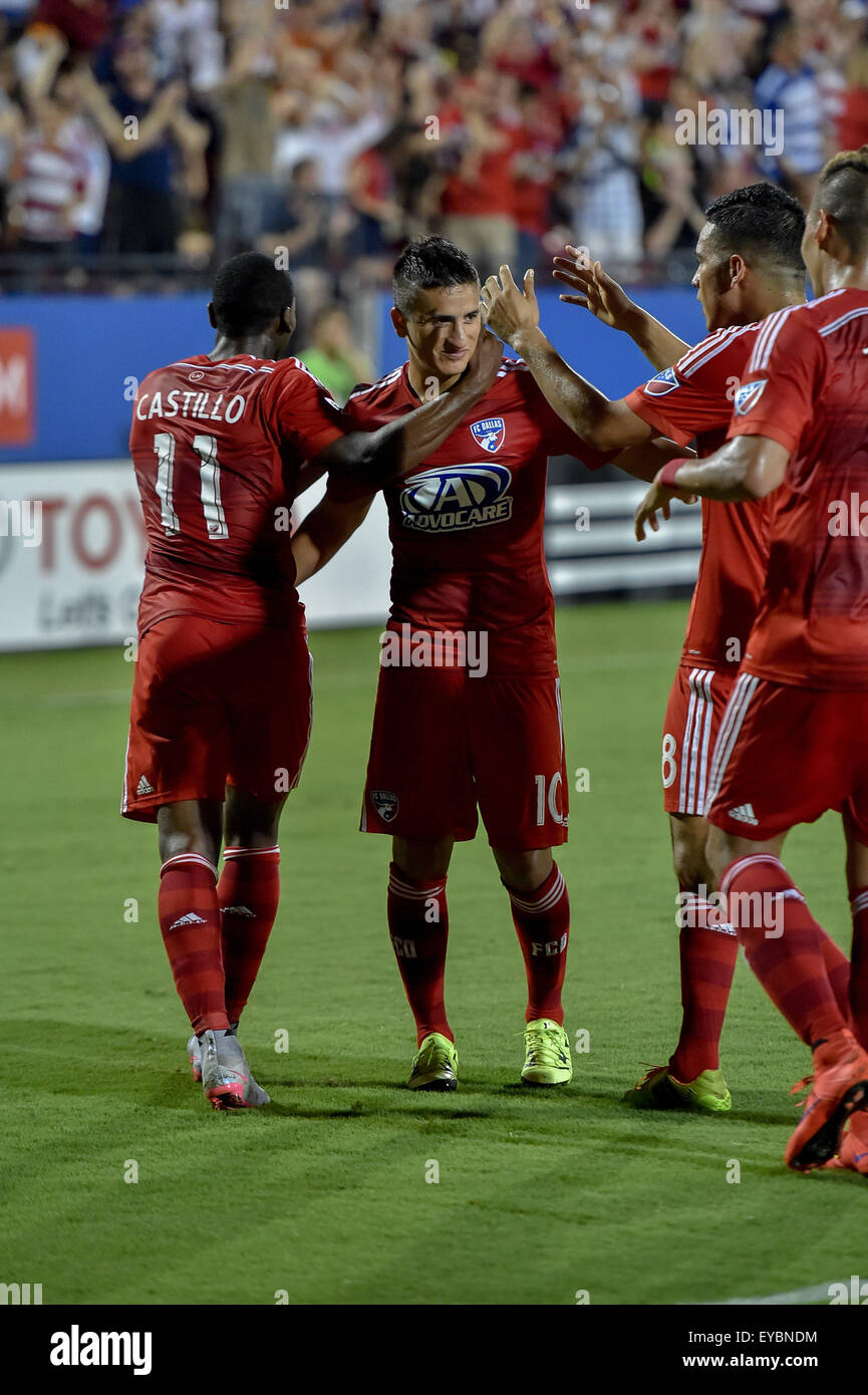 JUL 4 2015:.FC Dallas forward Fabian Castillo (11) scores a goal from a ...