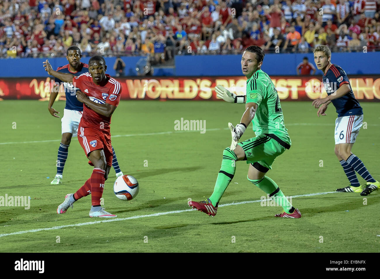 JUL 4 2015:.FC Dallas forward Fabian Castillo (11) gets the rebound as ...