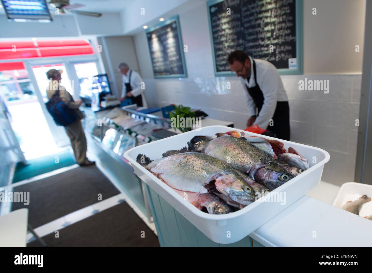 Specialist fishmongers hi-res stock photography and images - Alamy
