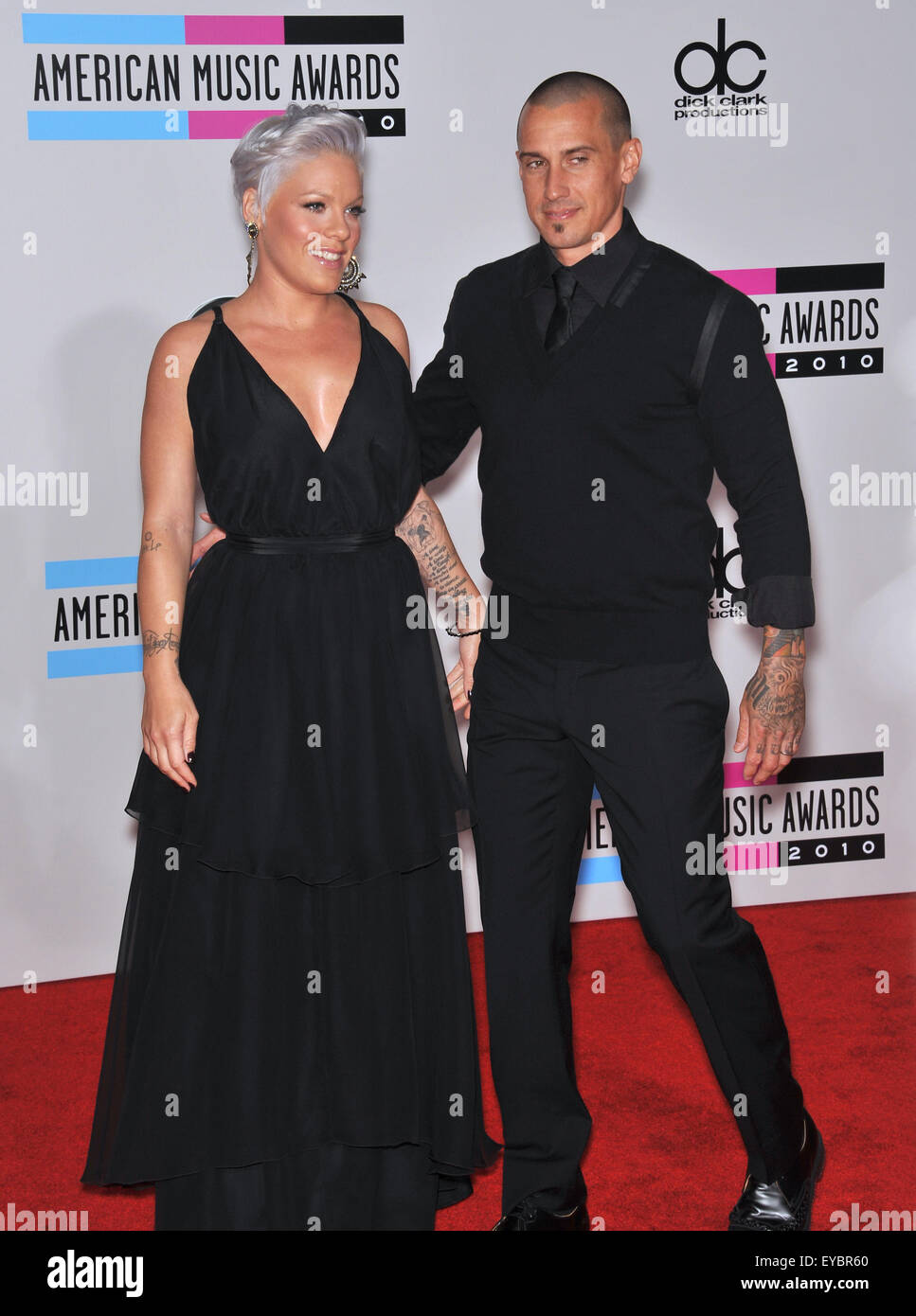 LOS ANGELES, CA - NOVEMBER 21, 2010: Pink & boyfriend at the 2010 ...