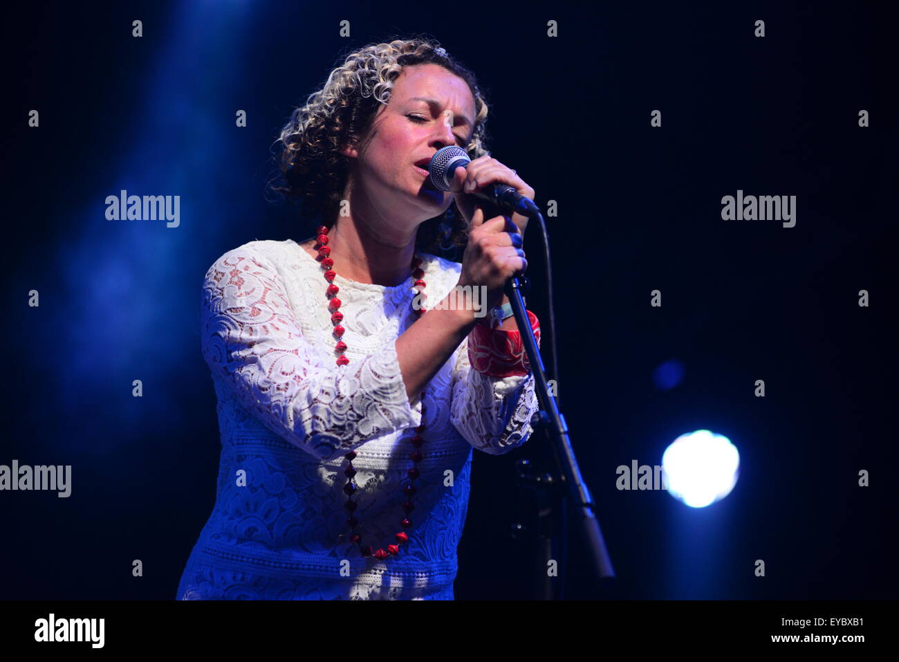 Singer Kate Rusby High Resolution Stock Photography and Images - Alamy